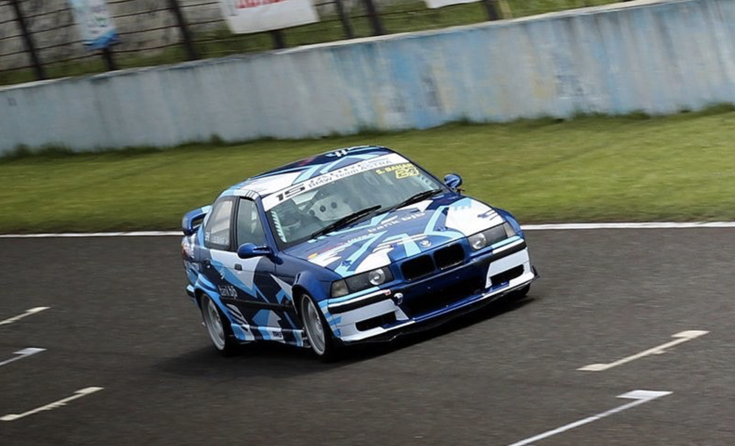Profil 7 Mobil BMW Team Astra - BMW Astra
